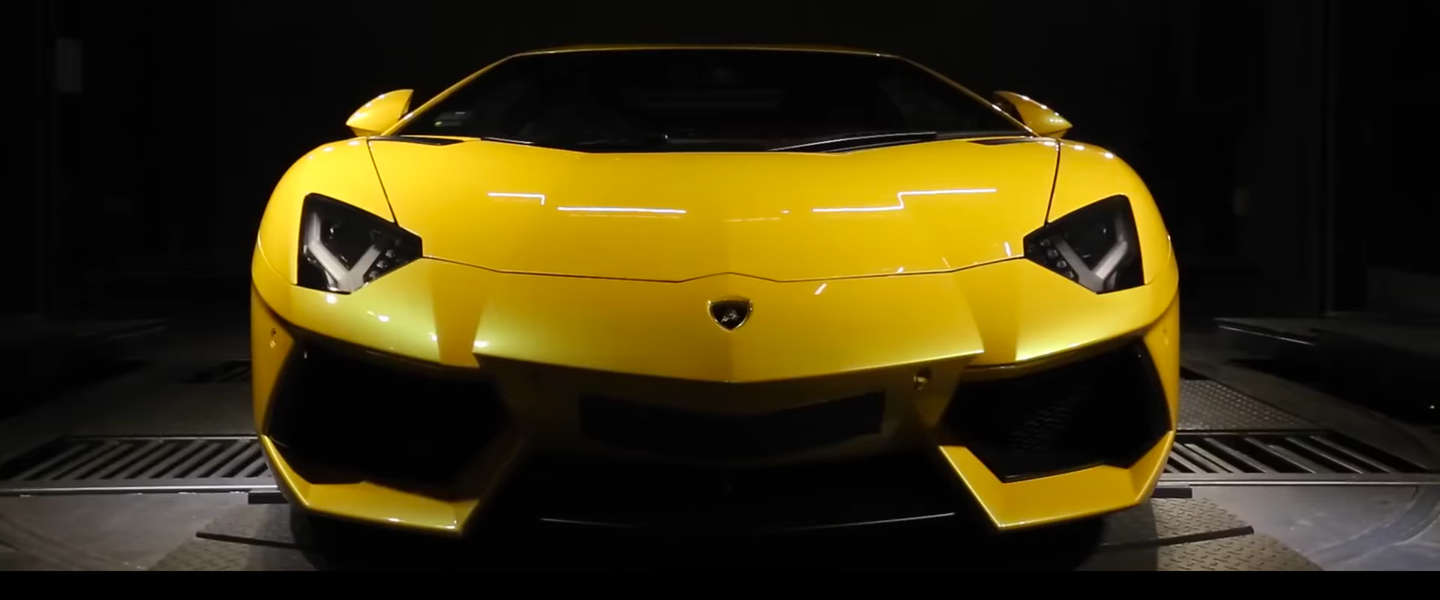 Speciale auto-automatiek in Singapore heeft alleen maar supercars ...